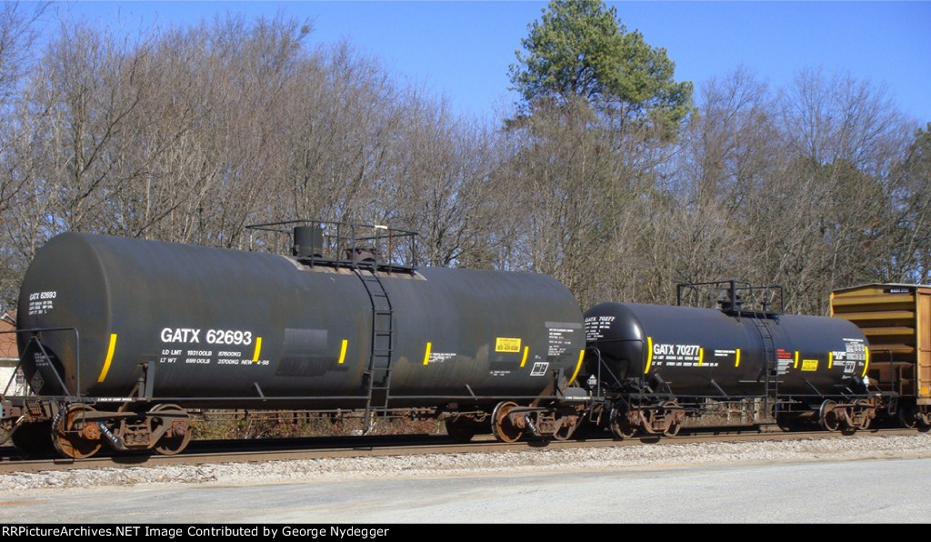 GATX 62693 & 70277 Tankcars